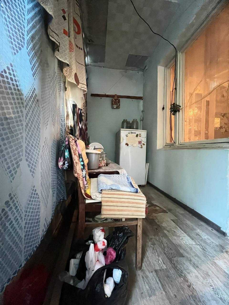 Продаётся срочно квартира Юнусабад 4 (2в3/2/4) ***