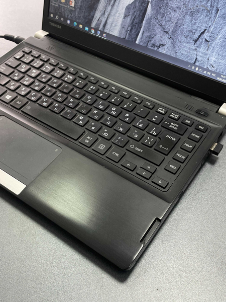 Toshiba notebook sotiladi (Продаётся ноутбук)