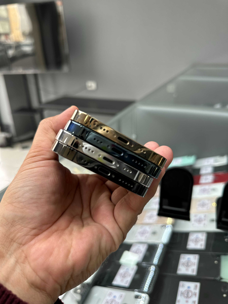 Продам iPhone 12 Pro 256GB в отличном состоянии