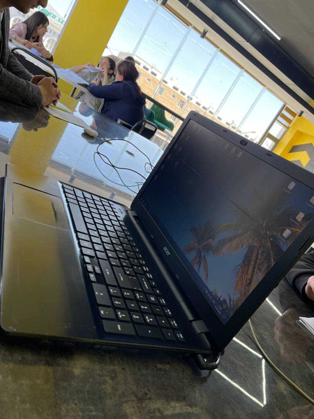 Ofis va dasturlash ishlariga juda mos noutbuk arzon narxda sotiladi.