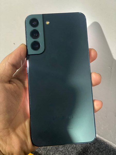 Samsung s 22 plus
