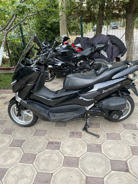 Skuter N Max 150cc ideal