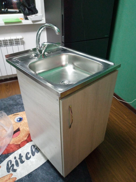 Продам куханнаю мойку уневирсал хорошем состояние