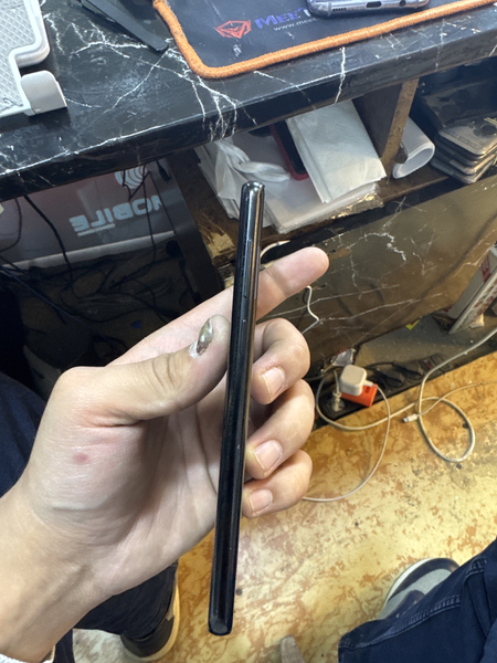 Samsung s9+ srocho sotiladi