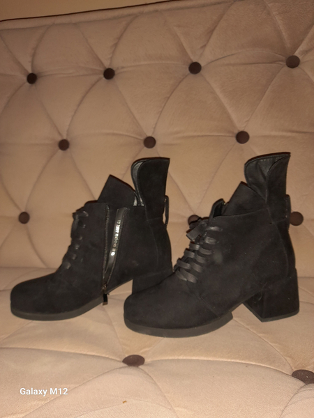 Ботинки женские. Новые. 37-38 размер.