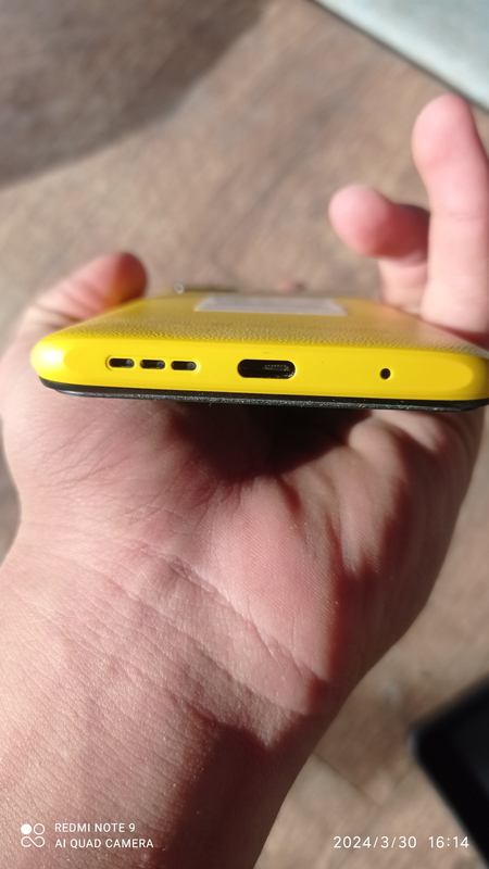 Poco m3 4+1/64Gb yangii tozzaa qirilgan joyi yoq umumann