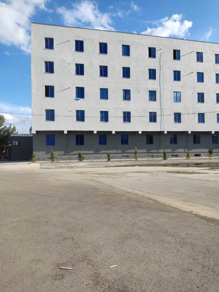 Srochno 3 xonali yangi qurilgan uy sotiladi.