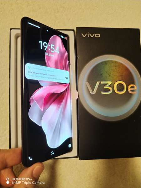 Vivo V 30e 5G  8+8/256 GB Yangi