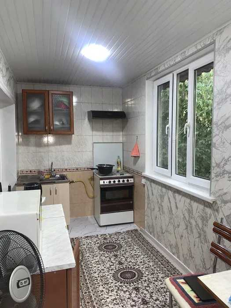 2/2/4 на 6 квартале, 2х6 балкон, кирпич