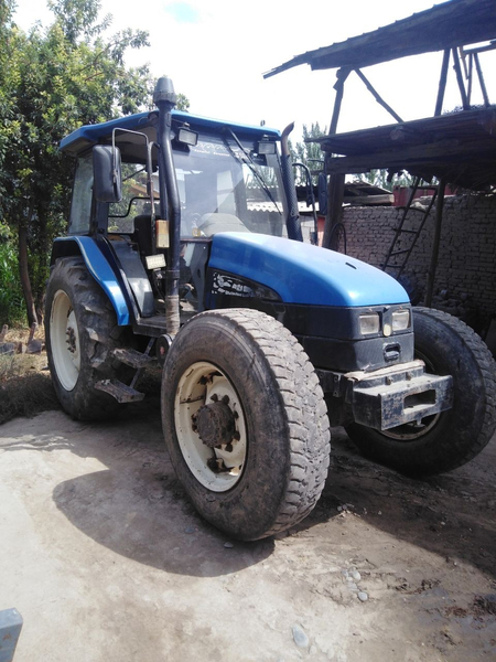 Traktor New Holland