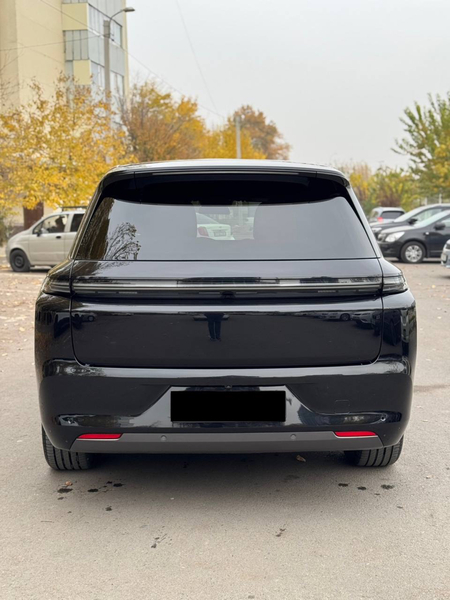 В продаже ! Автомобиль LI L8