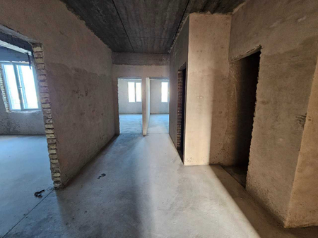 3 xonali 105m² 7-qavat sotiladi.
