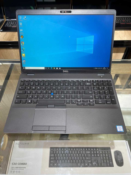 DELL Latitude 5500 Intel Core i7-8665U vPRO озу8гб 256ssd