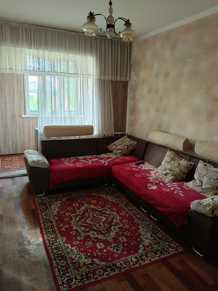Продаю 2 комн 4 этаж 4 этажки.