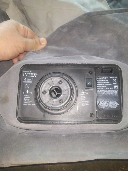 Надувная кровать  Intex 152x203x50 см