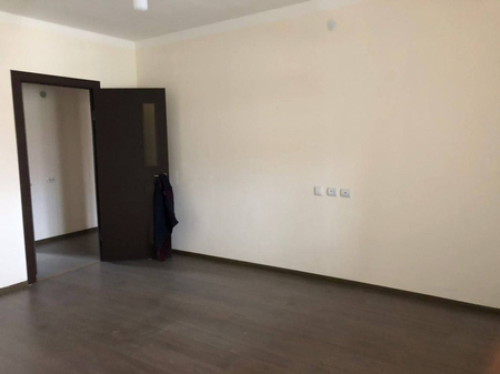 Сотилади. ЯнгиХаёт тум.  2/3/7.  71м²