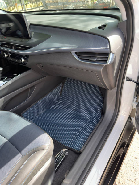 Buick Velite 6  450 km Рестайлинг таййор минишга