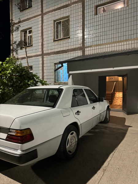 Продается Мерседес w124