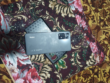 Arzon narxda qimmat telefon