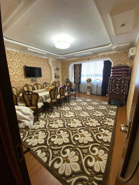 (К122960) Продается 4-х комнатная квартира в Мирабадском районе.