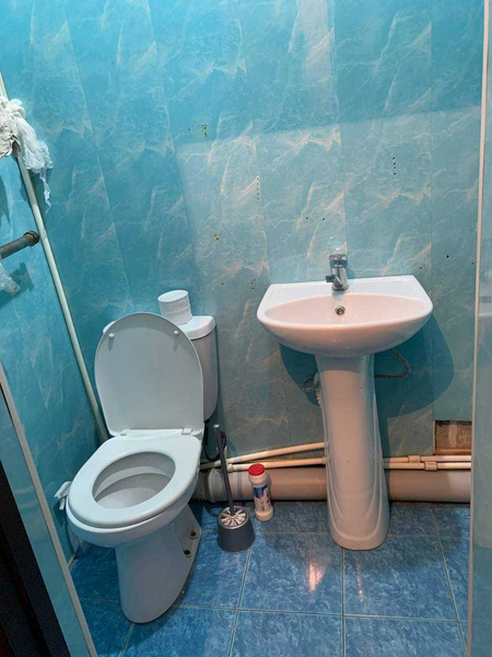 СРОЧНО !! Продается квартира в Яшнабаде 1/2/4 ( 33 кв/м ) Авиасозлар 4