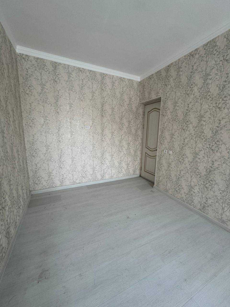 Sergeli Moshina bozor 2sotx 6 xona