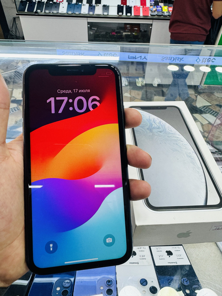 iPhone Xr  128 gb black