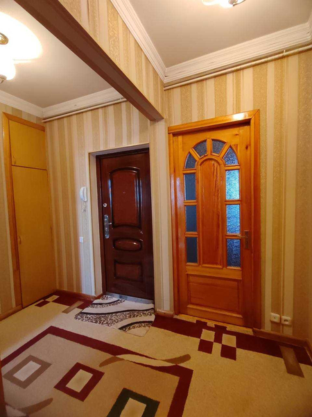 Срочно продаётся квартира в Банковском доме! (167460)