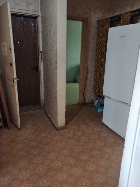 Tasiqboy bozor  4/4/4 84m2 bez remont balkon 2x6