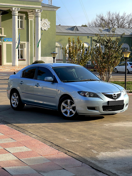 Mazda 3 srochna sotiladi xolati yaxshi faqat naxtga sotiladi
