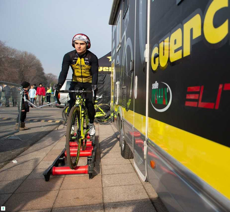 Велотренажер Elite Arion Mag Roller Cycletrainer - black/red