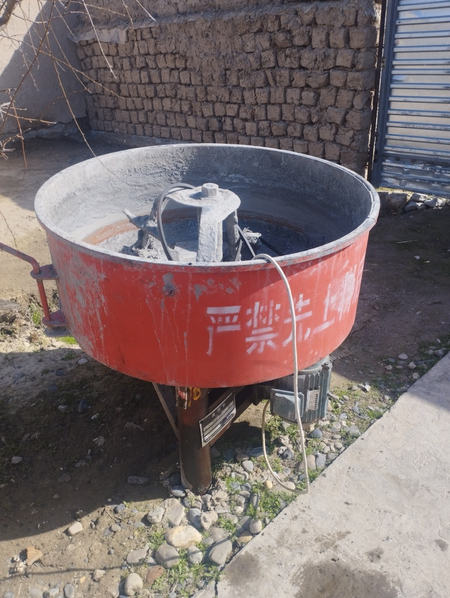 Mahalla  Zavatiskoy 3 fazali sotiladi.