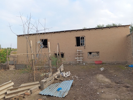 Hovli sotiladi 8 sotiq