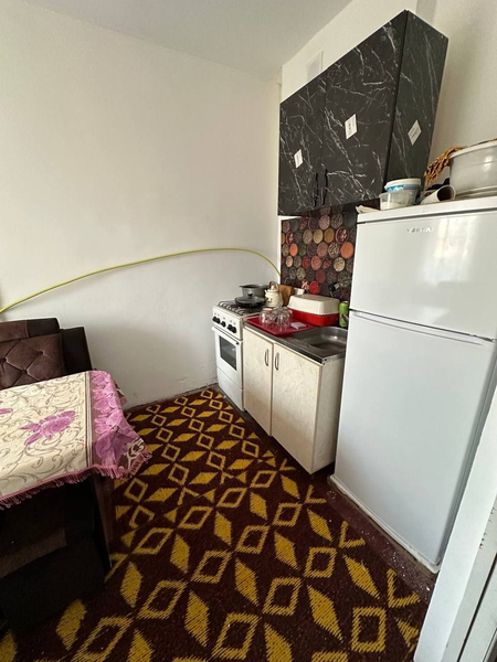 Чирчик шахри 2 микрораён 2 хона 4 етаж квартира ижарага берилади 250$