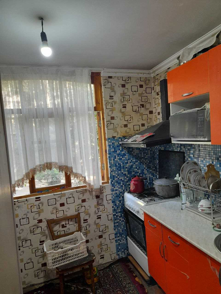 Срочно продам 2/2/5 кирпич 2х6 Чиланзар 26