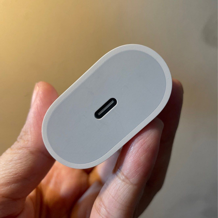 Iphone 11 pro Zaryadka 20w adapter