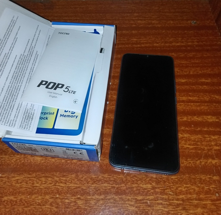 TECNO aqli smartfon