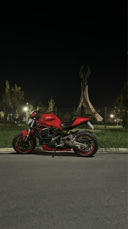 Ducati Monster 821