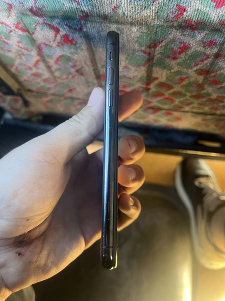 Iphone x 99 yomkist sastayana yaxshi face bor 64 tali