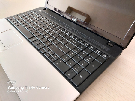 Noutbuk modeling Acer 10/256