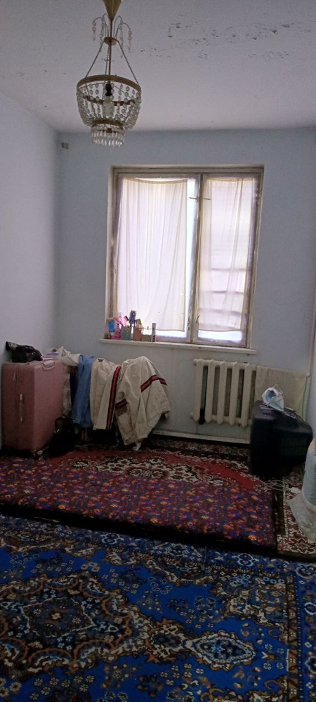 9 mkr 12 maktab yonida kvartira sotiladi