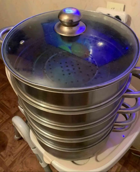 Срочно продам новую евро маслёнку бамбук и керамика + ножичик