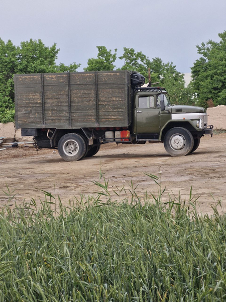 Zil 1980 yil, holati zo\\\'r