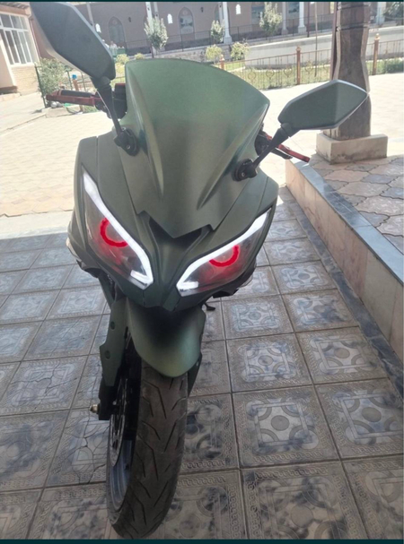 Max speed 130 moto