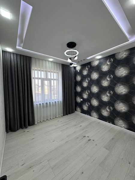 Yunsobod shahiristaskida katej sotiladi 1.6 sutu 260000$min