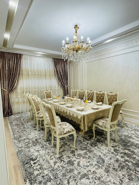 Стол и стулья 12 гостинный