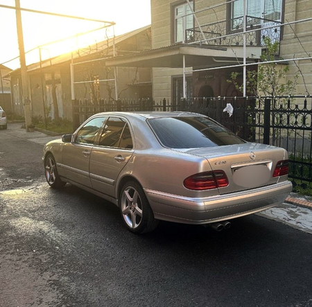Mercedes Benz W210 Avantgarde