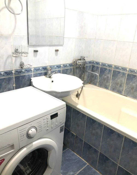 Ijaraga beriladi chilonzor targoviy sentrda 400$