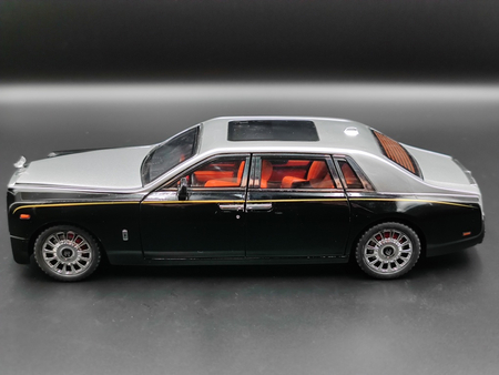 Rolls Royce Phantom Mansory 1:18 металлическая - Доставка