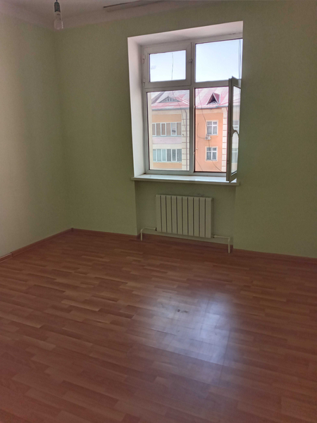 Продаётся квартира 5 комнат в центре. 5 хонали уй сотилади.Фергана